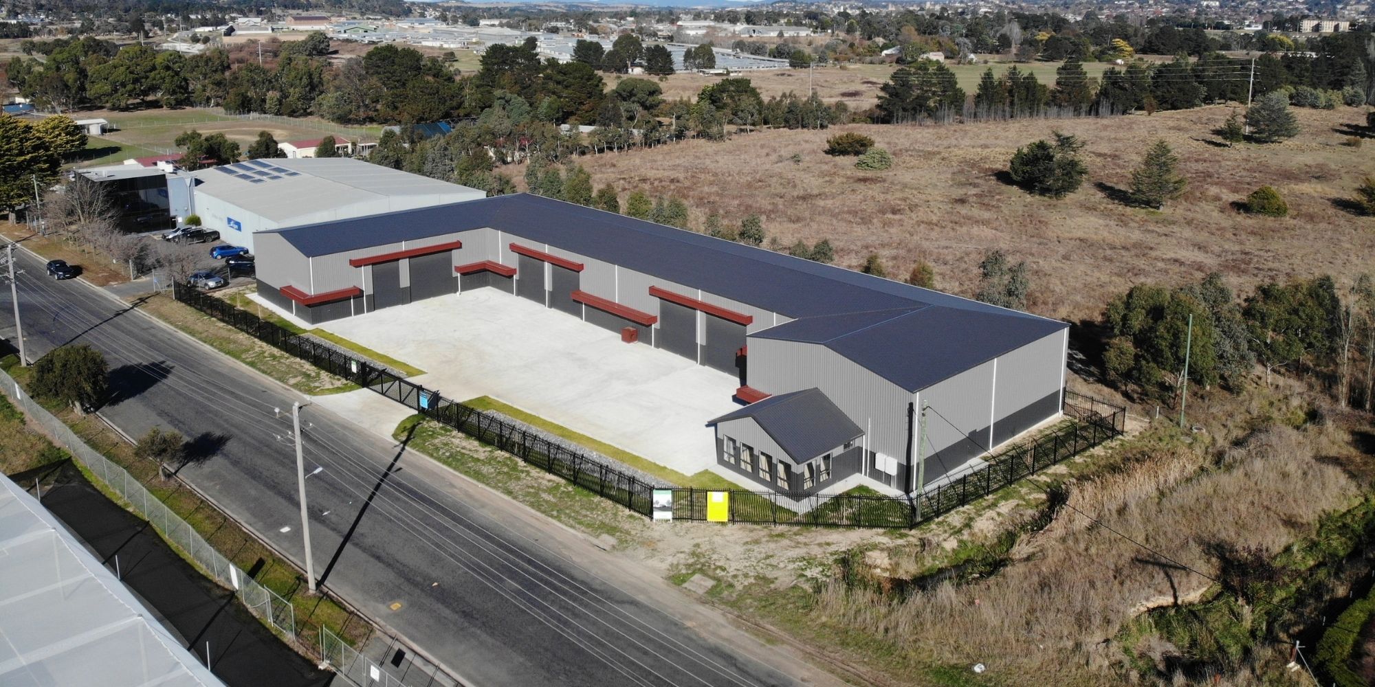 U-Shape Commercial Building | Commercial Shed | Standwell